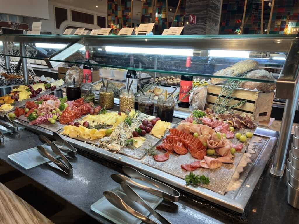 Guide to the Best Restaurants at Moon Palace Cancun