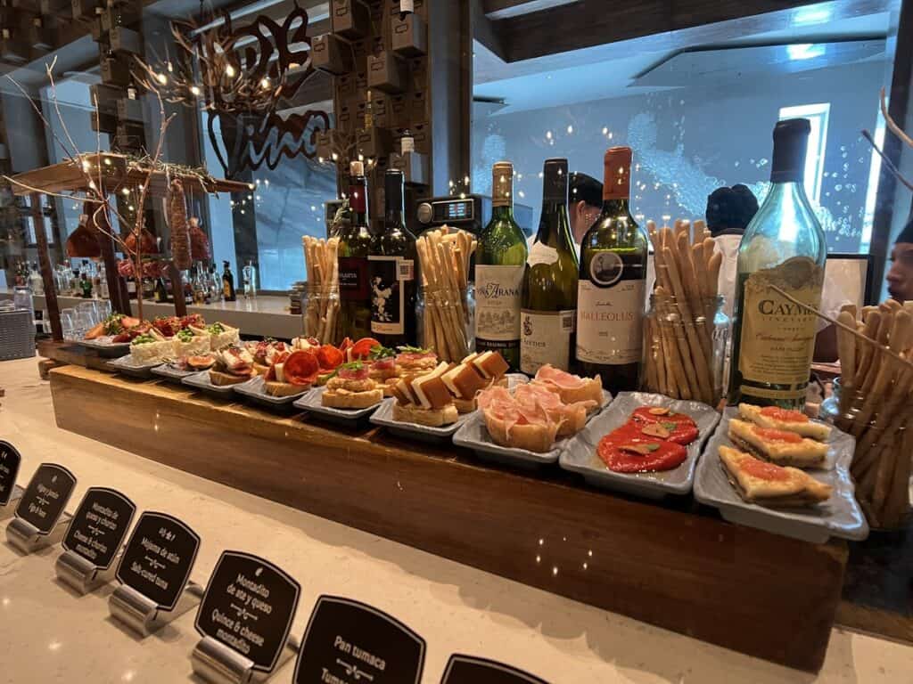Guide to the Best Restaurants at Moon Palace Cancun