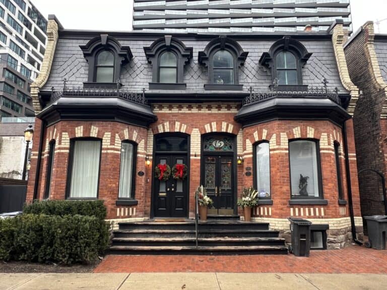 Hidden Gems in Toronto: 43 Interesting Places to Visit